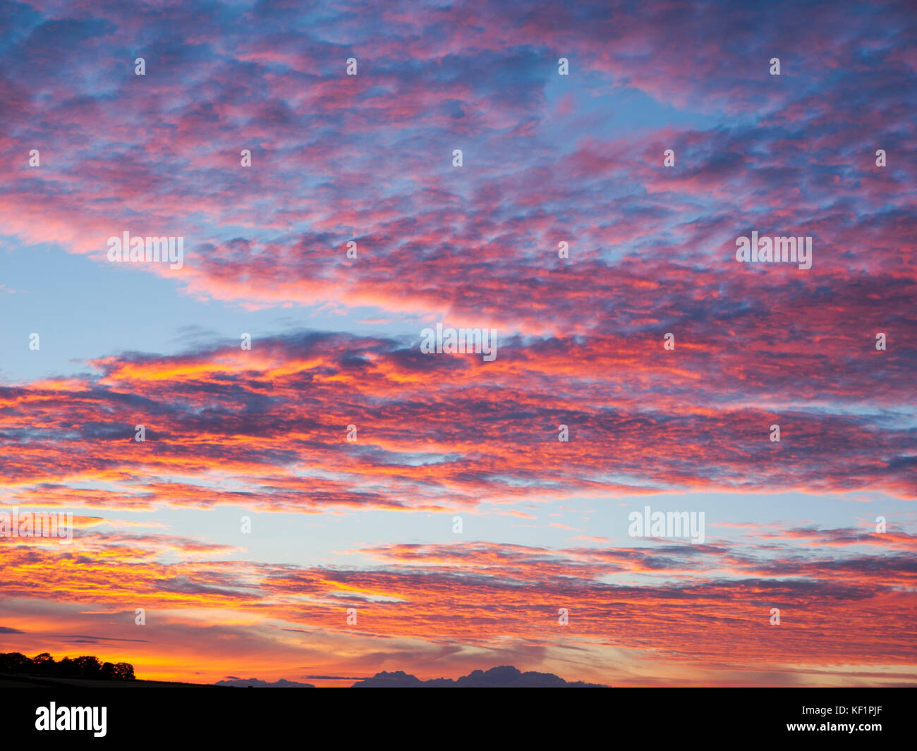Red sky at sunset over Lincolnshire, England, UK Stock Photo - Alamy
