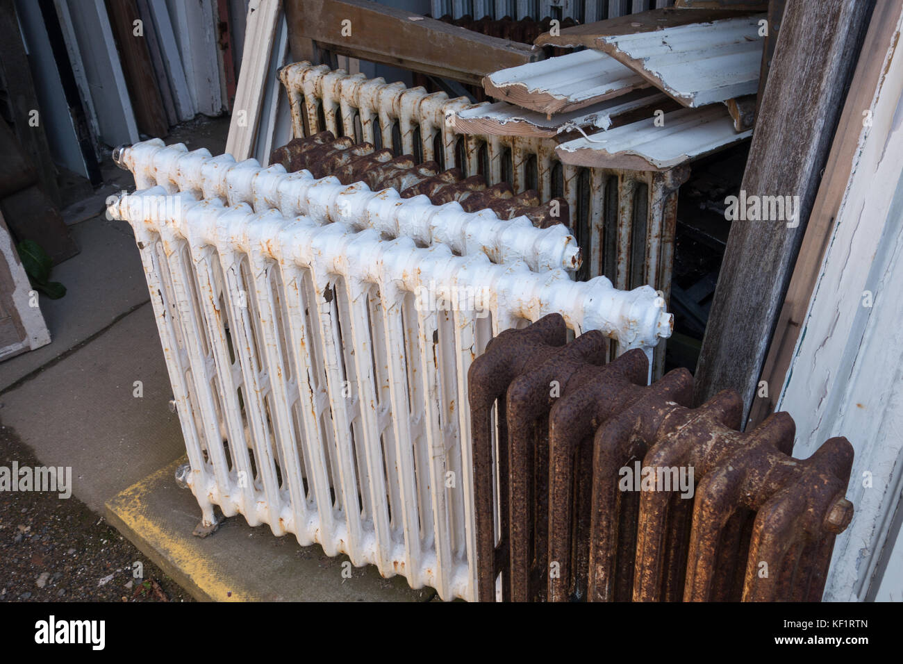 Radiators hi-res stock photography and images - Alamy