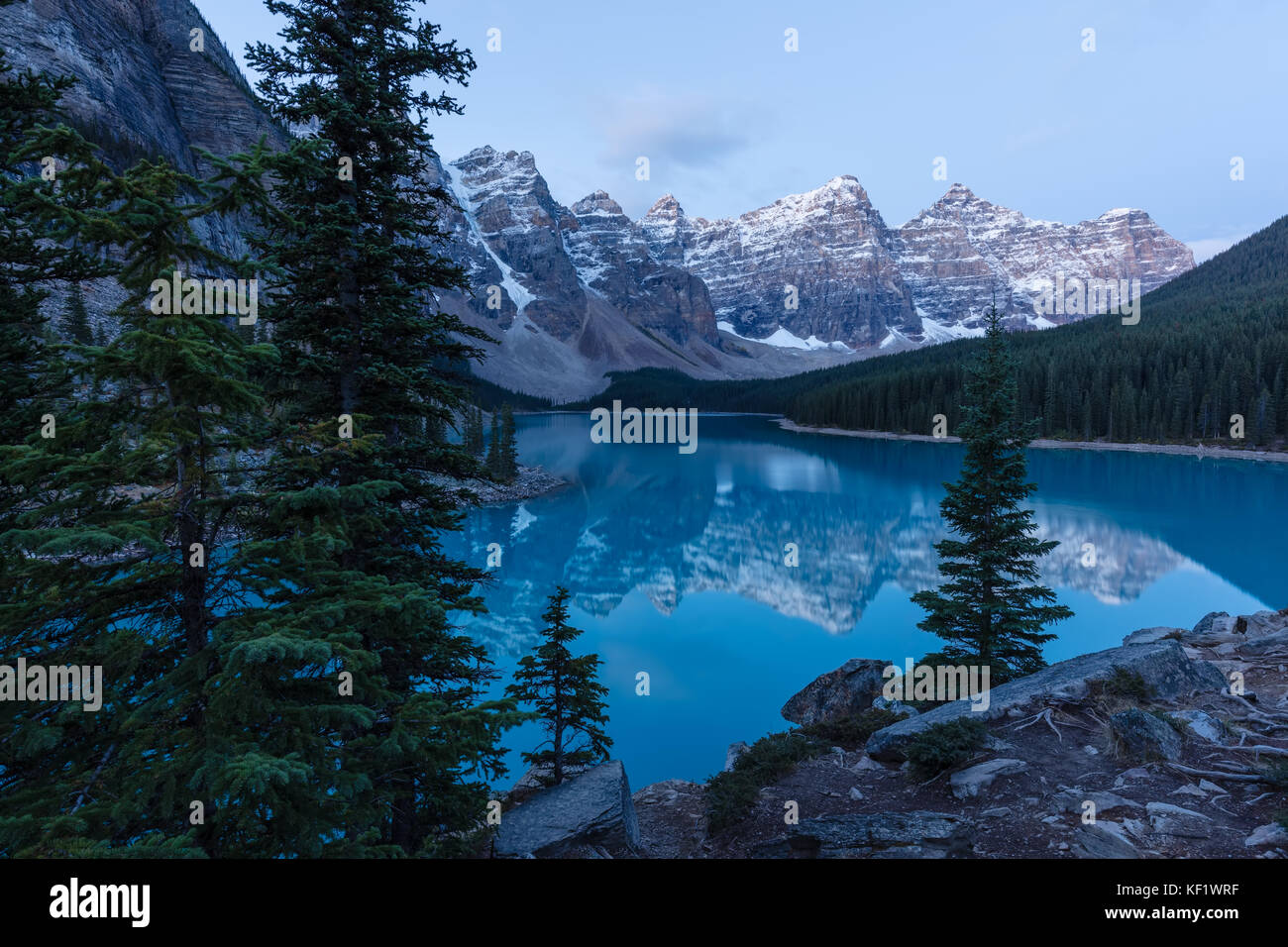 Early Morning at Moraine Lake in Banff National Park Stock Photo - Alamy
