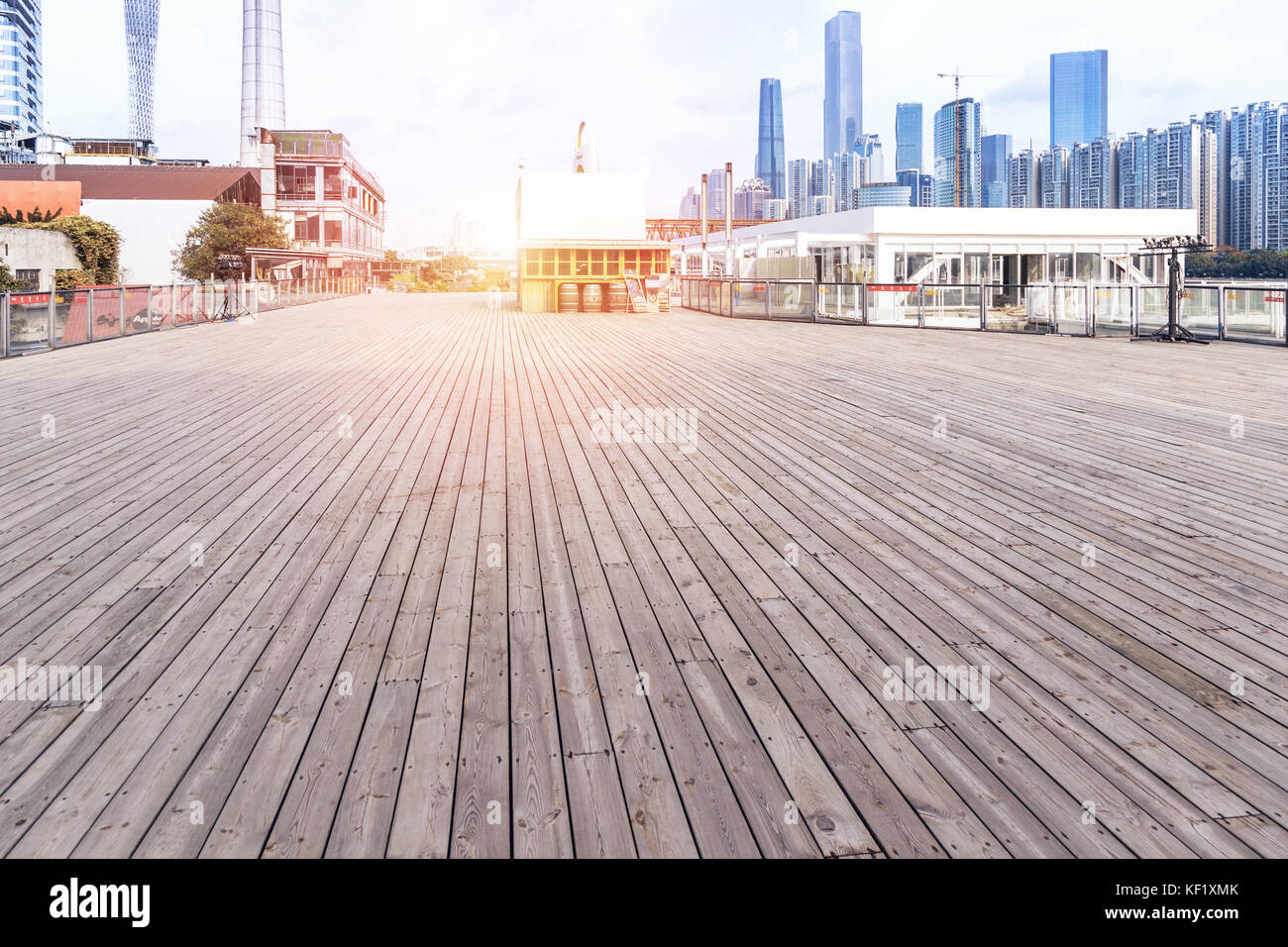 Ground floor low view of buildings hi-res stock photography and images ...