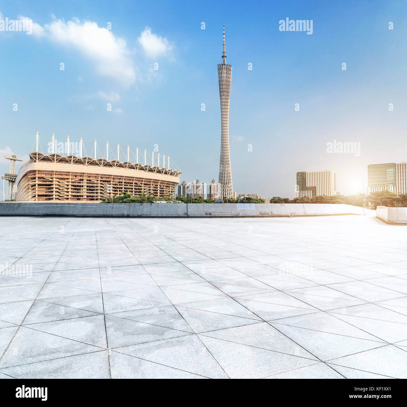 Wide city square and landmark building Stock Photo - Alamy