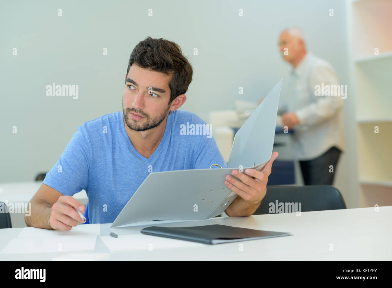 Student lecture theatre notes hi-res stock photography and images - Alamy