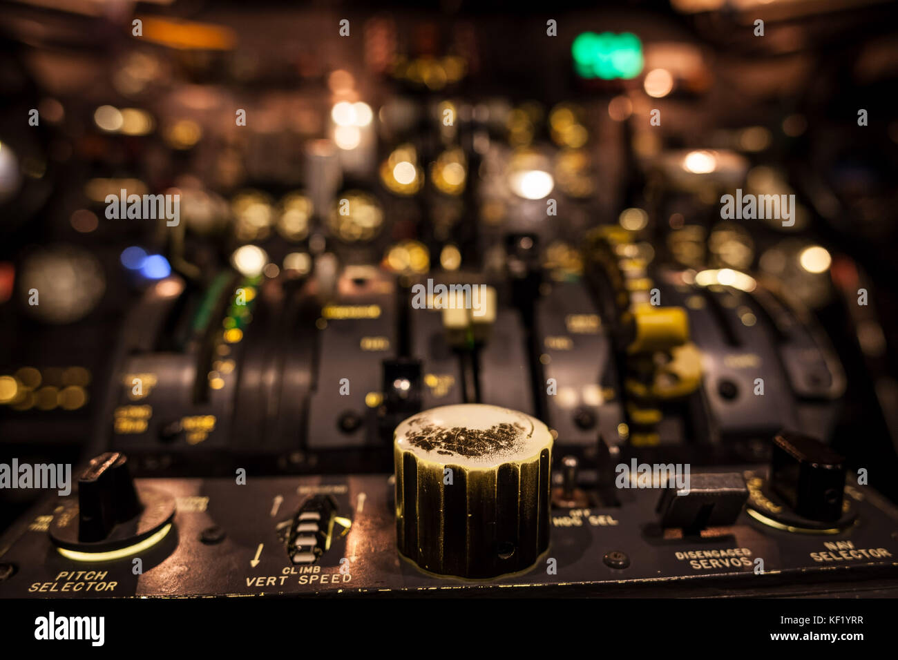 Cockpit knobs hi-res stock photography and images - Alamy