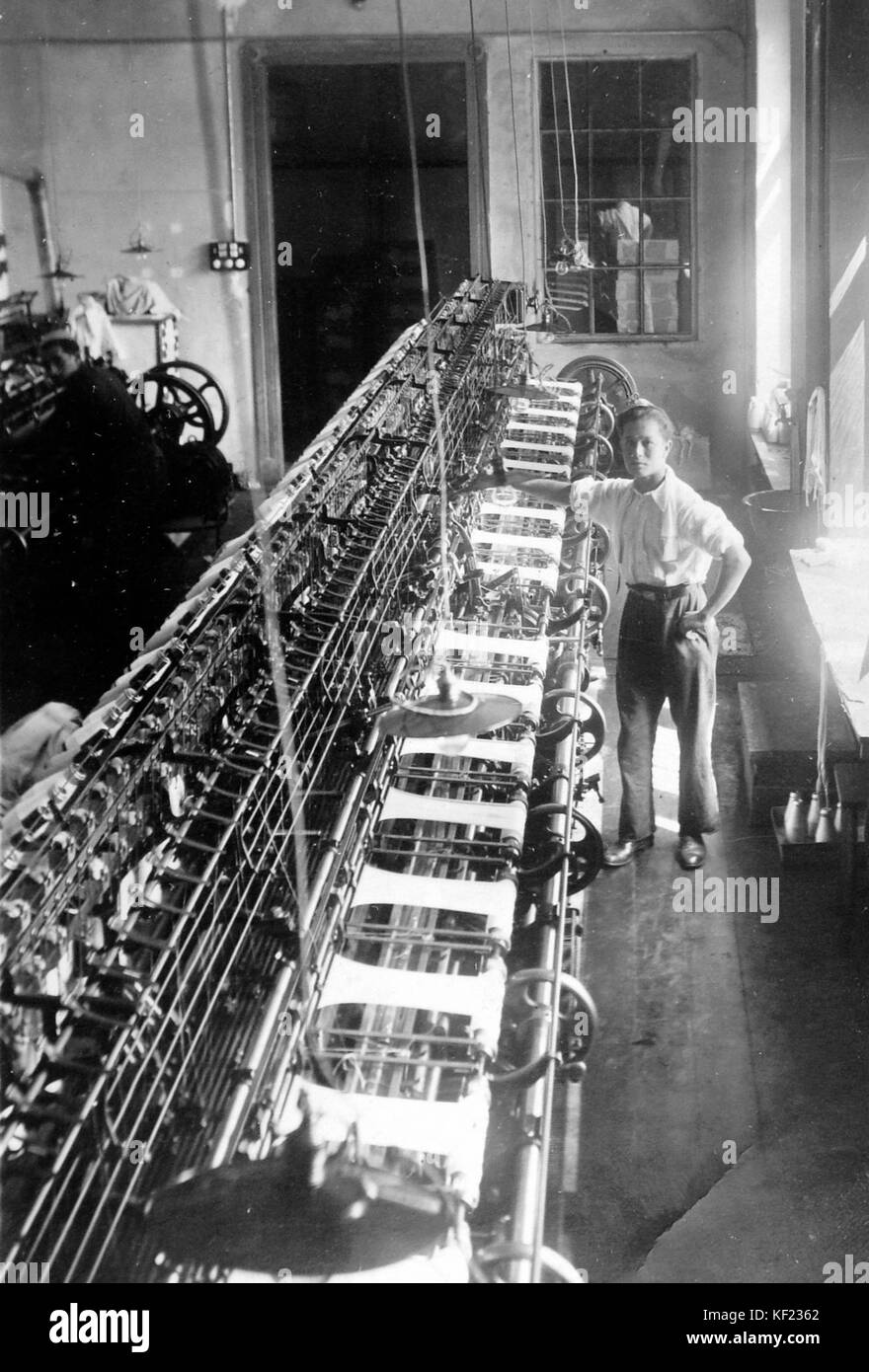 Manual economy workforce Black and White Stock Photos & Images - Alamy