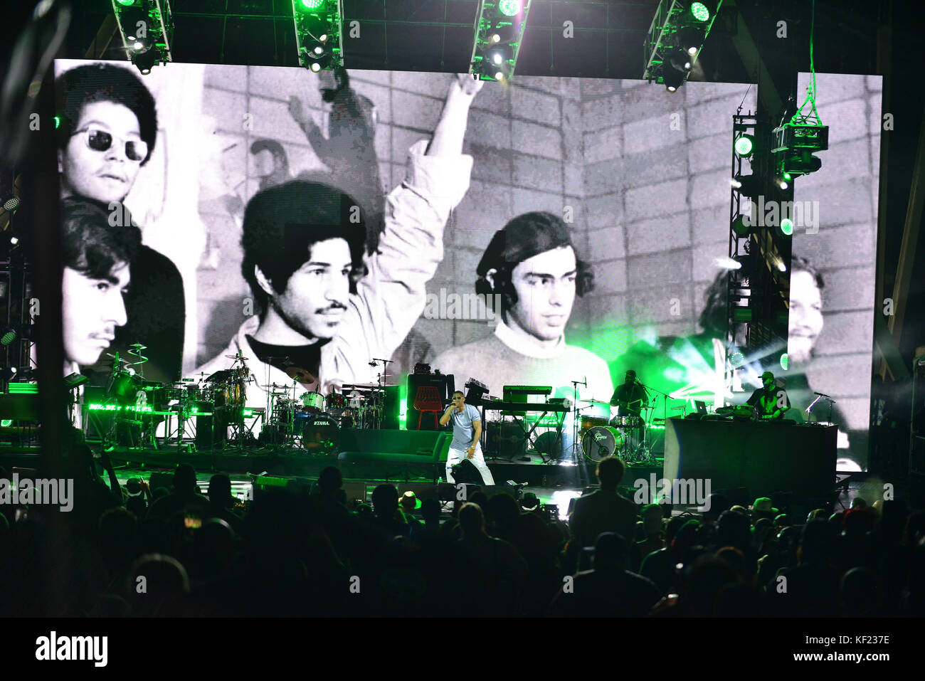 Ms Lauryn Hill and Nas perform on stage during the Powernomics tour at ...