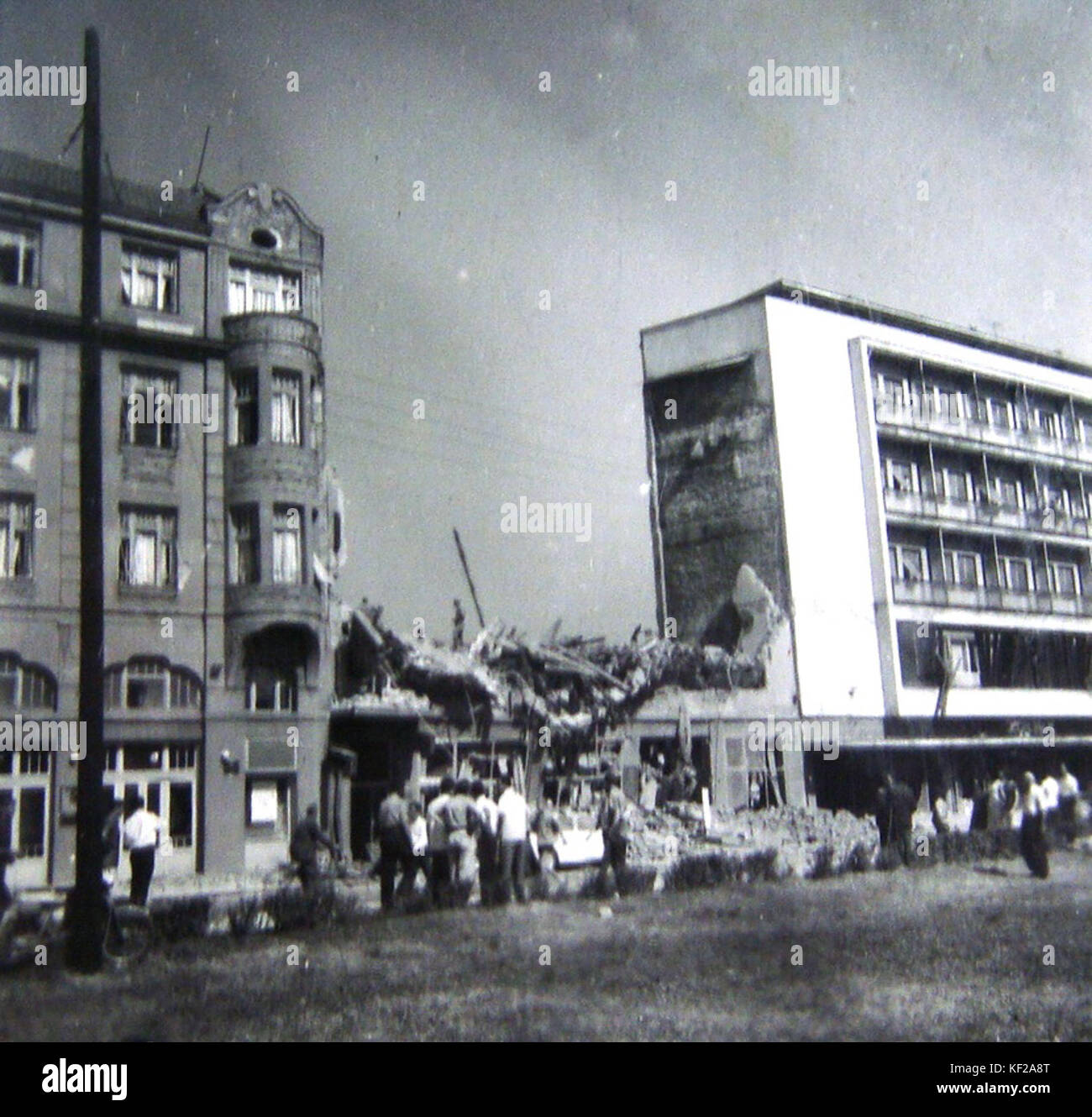 Hotel Skopje, zemjotres Stock Photo - Alamy