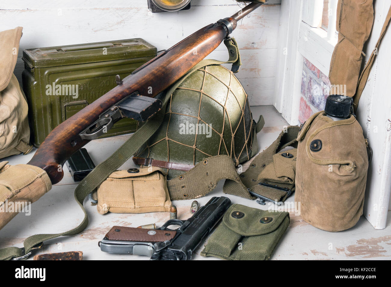 the U.S. military equipment and weapons of World War II Stock Photo - Alamy