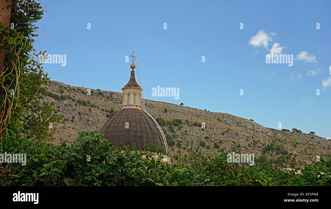 dubrovnik old town in autumn Stock Photo - Alamy