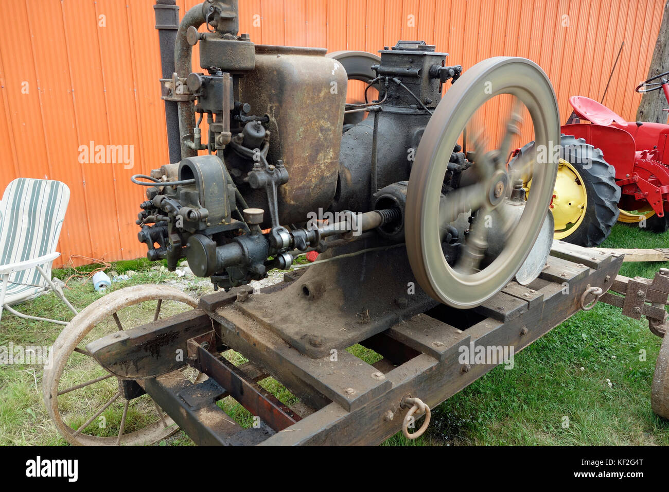 an antique International sideshaft 4 HP Mogul engine 1911-1917 Stock ...