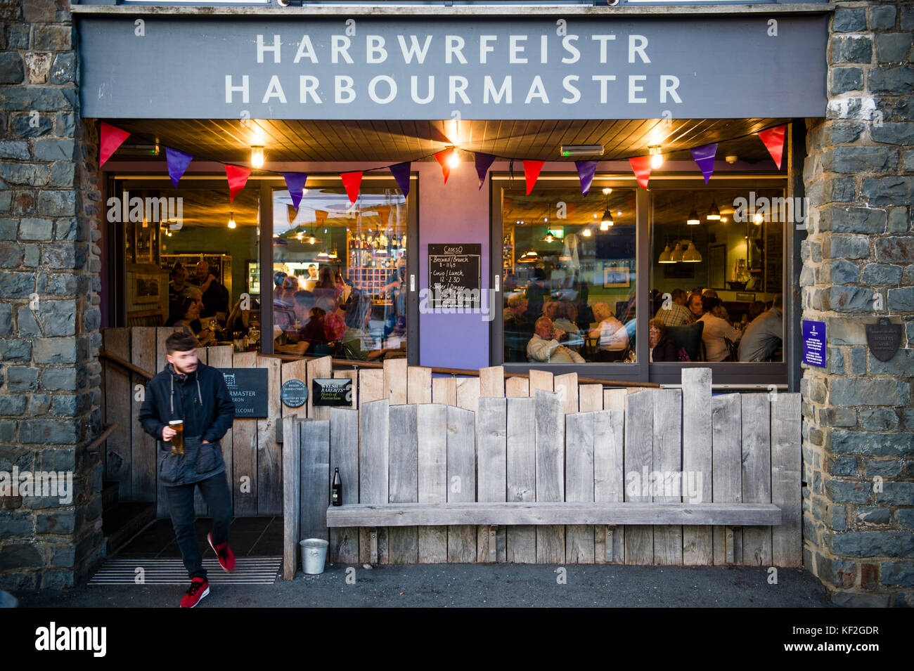 Harbourmaster hotel aberaeron hi-res stock photography and images - Alamy