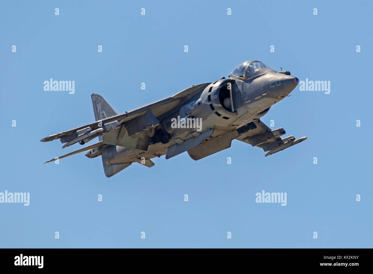 Airplane AV-8 Harrier jet performs at Miramar Airshow Stock Photo - Alamy