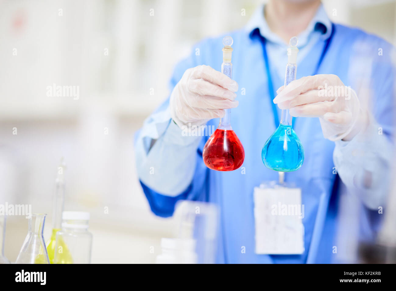 Scientific experiment lab hi-res stock photography and images - Alamy