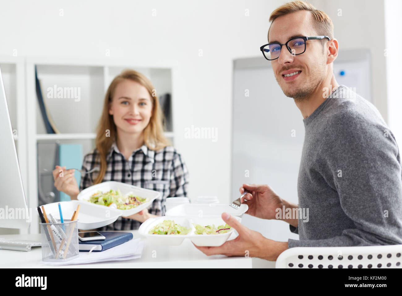 Lunch of colleagues Stock Photo - Alamy