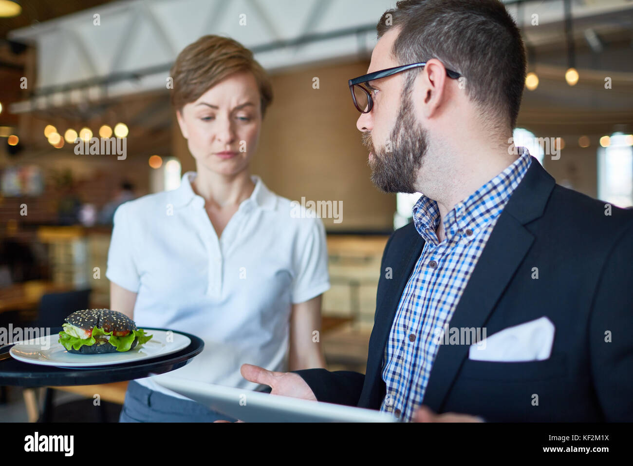 Man restaurant manager hi-res stock photography and images - Alamy