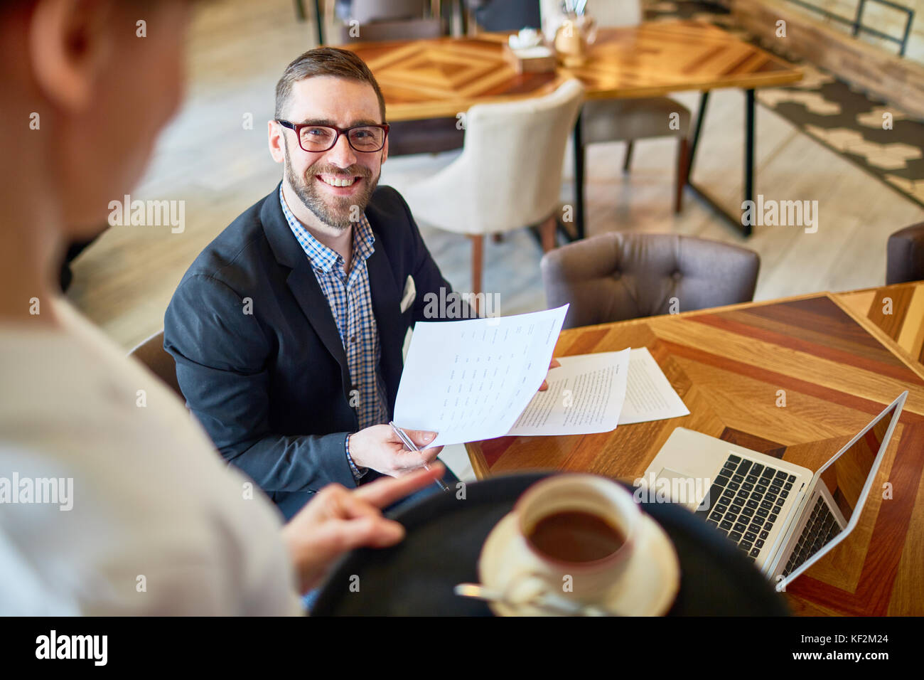 Friendly manager hi-res stock photography and images - Alamy