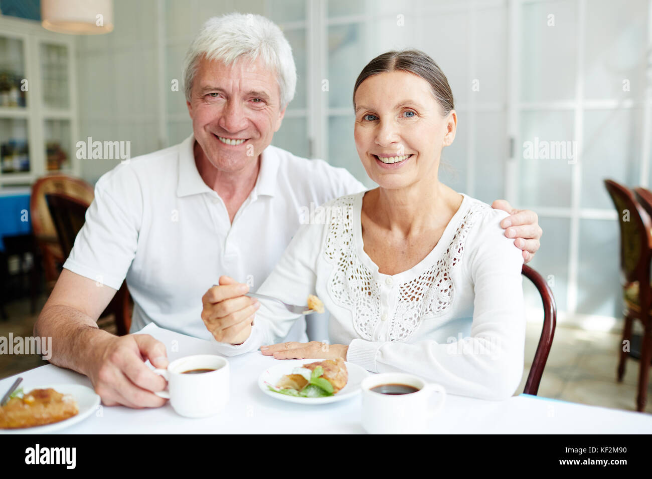 Bonding spouses hi-res stock photography and images - Alamy Bonding spouses hi-res stock photography and images - Alamy