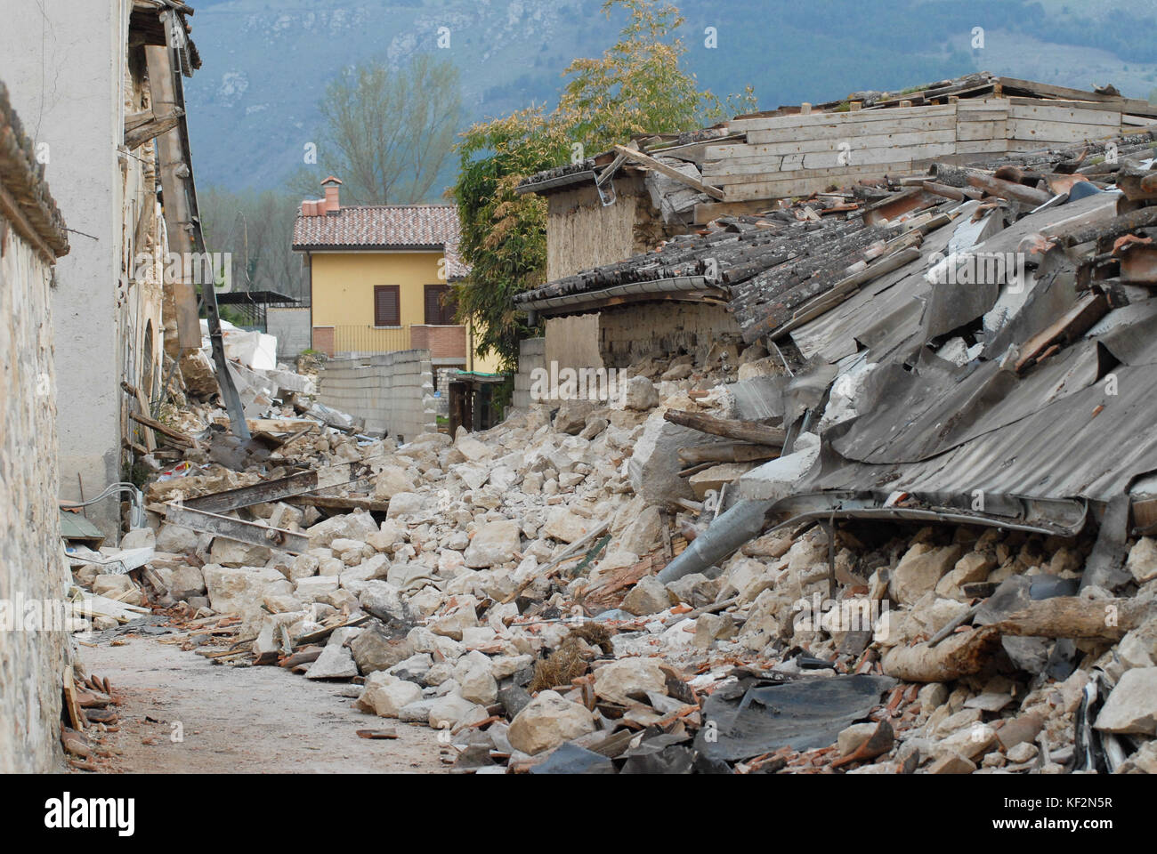 City destroyed by an earthquake Stock Photo - Alamy