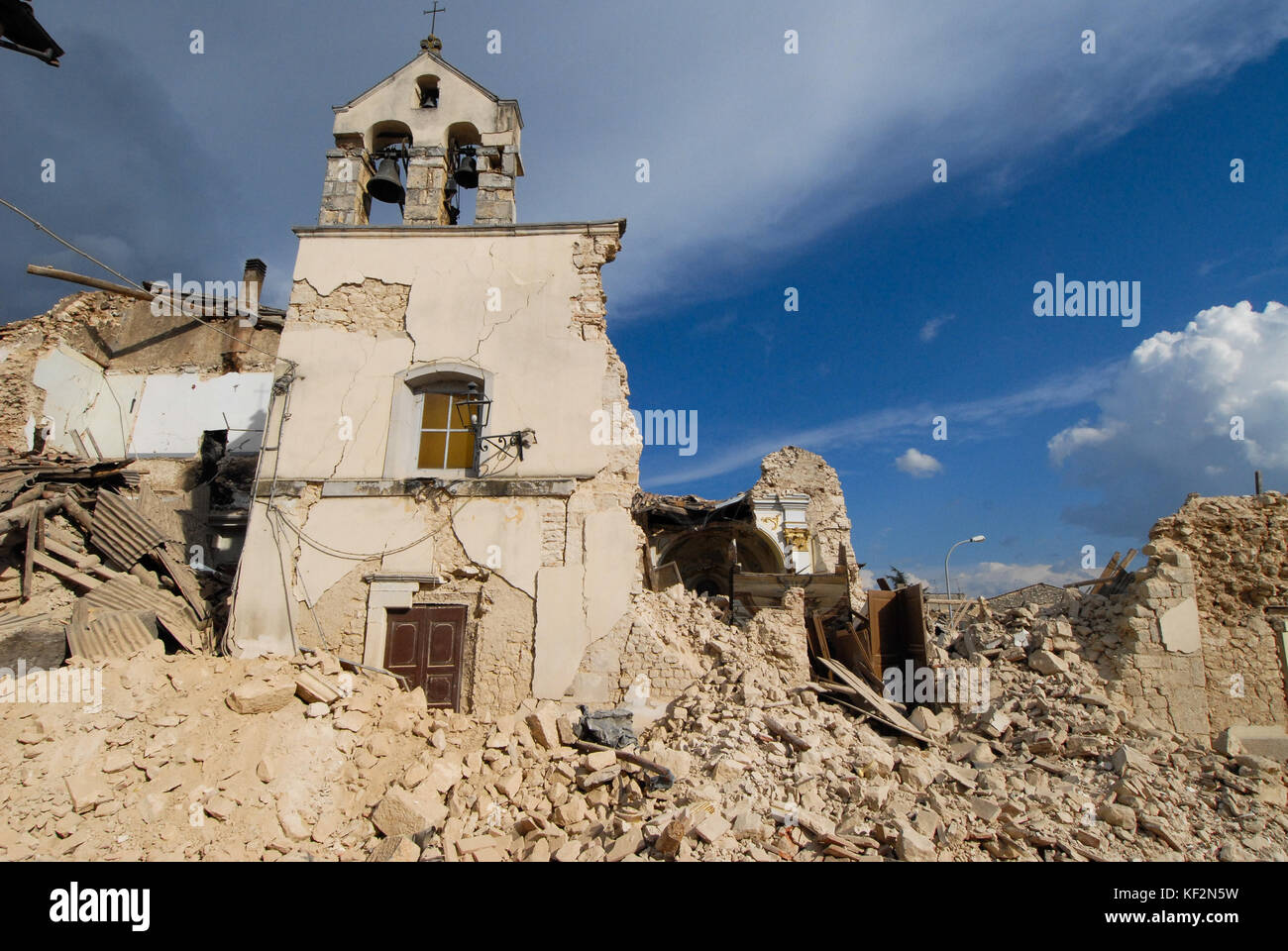 City destroyed by an earthquake Stock Photo - Alamy