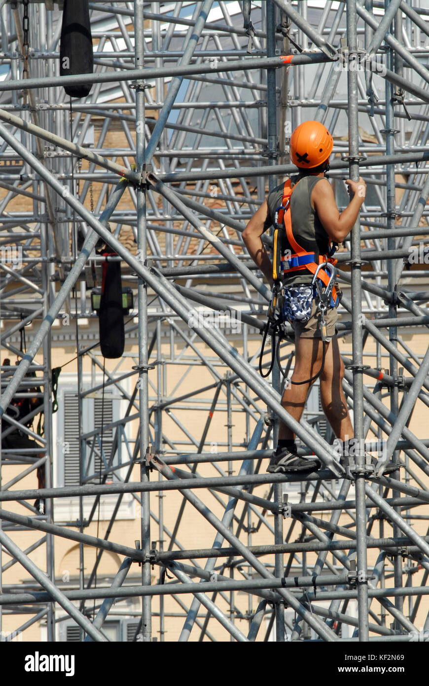 Safety at work. Workers on the scaffolding Stock Photo - Alamy