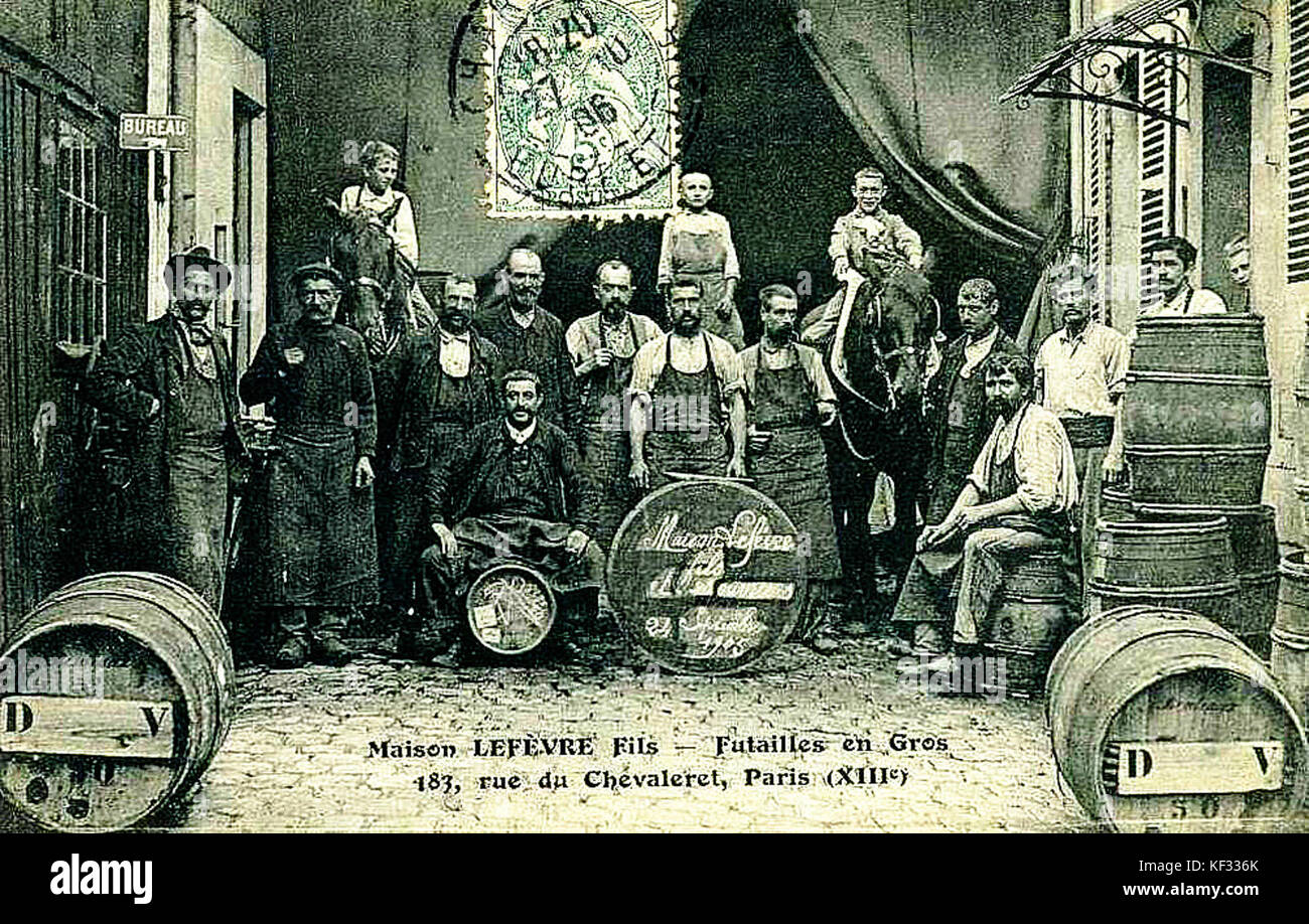 Paris futailles en gros Stock Photo - Alamy