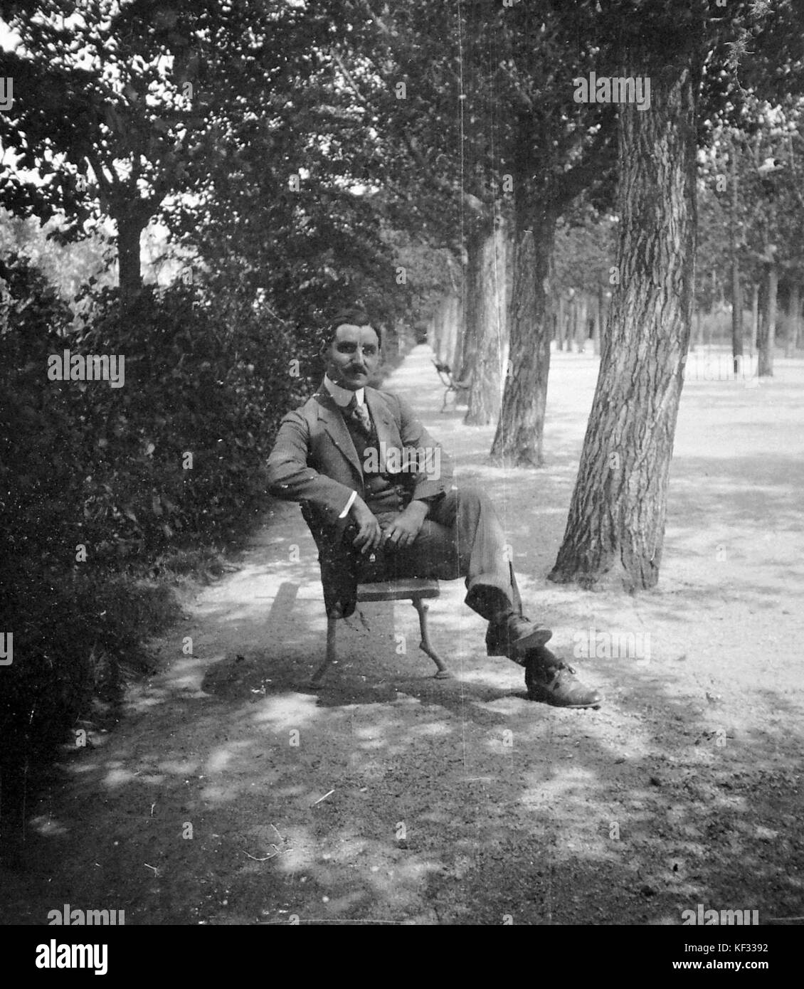 Portrait, man, bench 2875 Stock Photo - Alamy