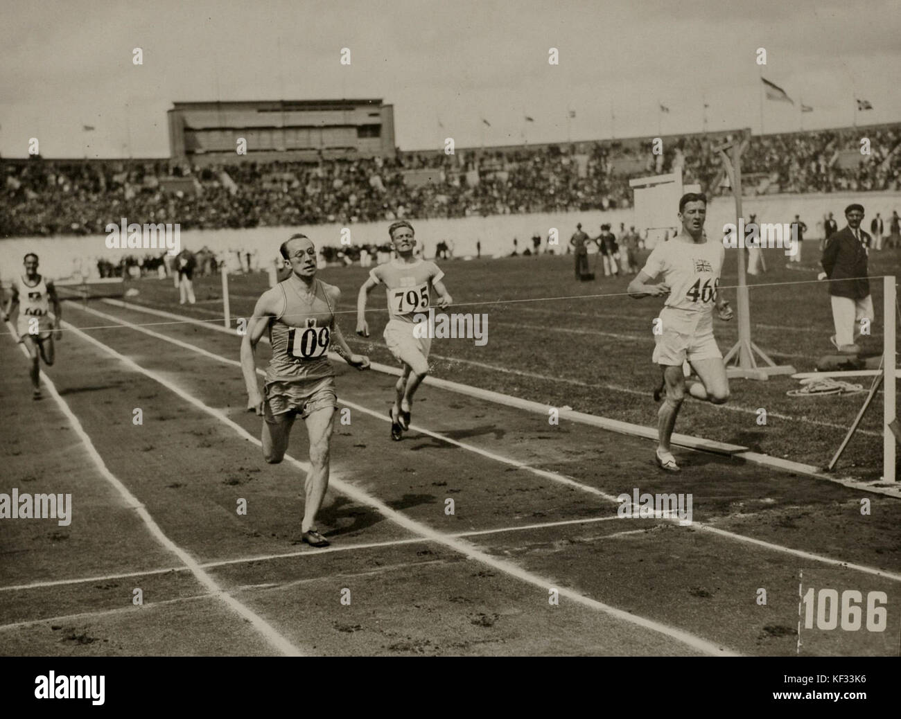 Roger Viel, Jukka Matilainen, Thomas Livingston Learmonth 1928 Stock ...