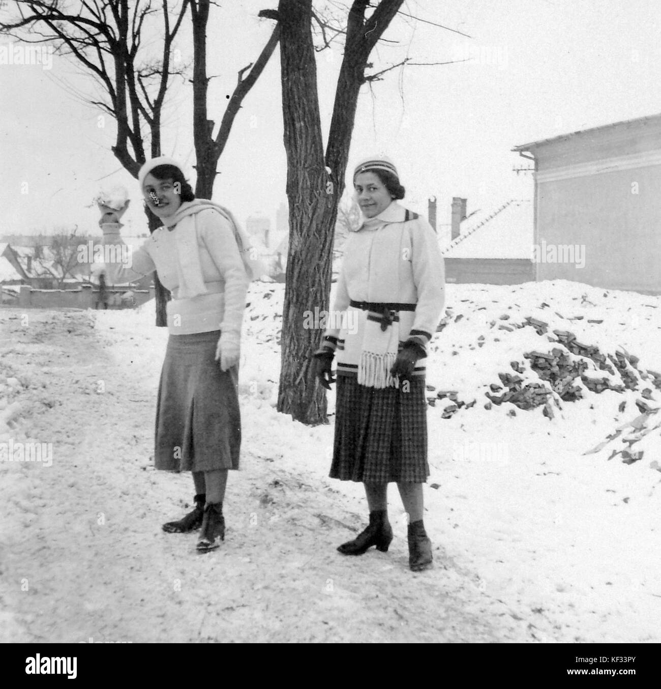 Winter, snow, scarf 3008 Stock Photo - Alamy