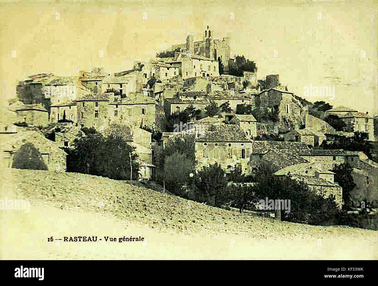 Rasteau vue du village Stock Photo - Alamy