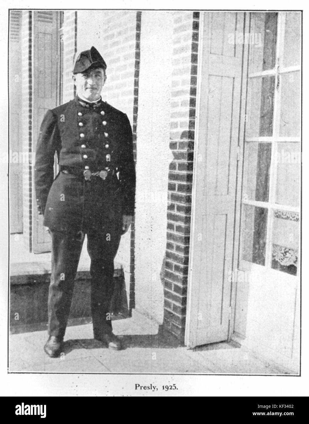 Yves du Manoir en grand uniforme de polytechnicien Stock Photo - Alamy