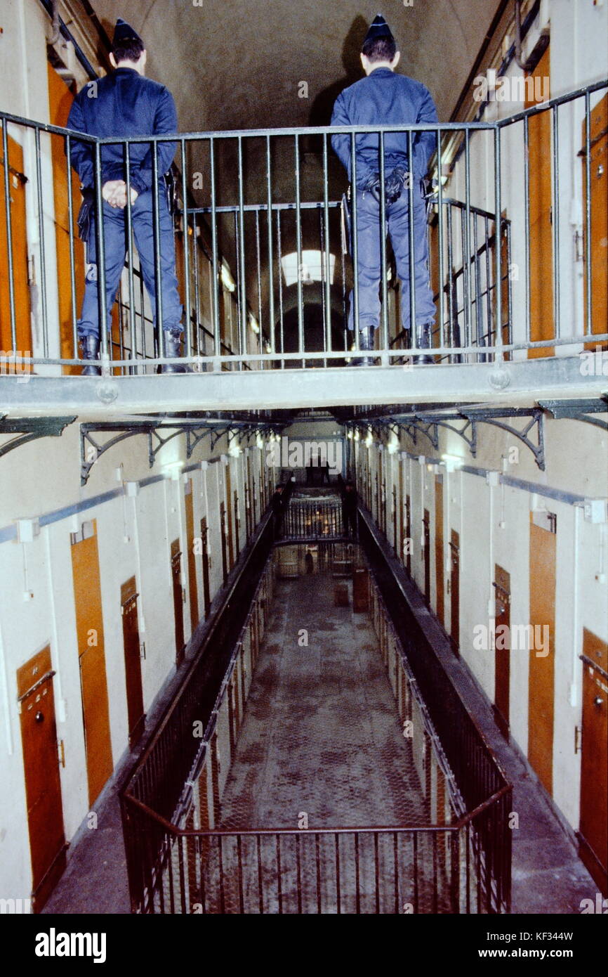 Riot police officers take the place of striking prison watchmen, Saint ...