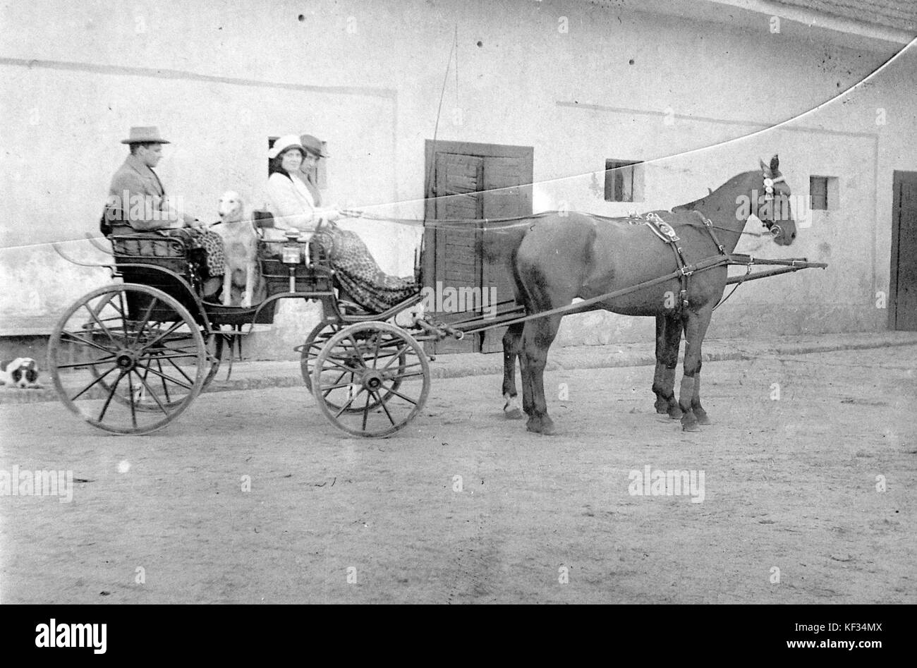 Visual depiction titled 'Tableau' showing a horse-drawn coach with ...