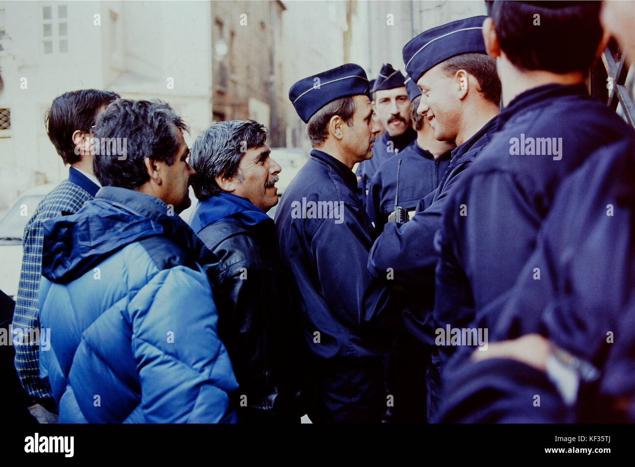 Riot police officers take the place of striking prison watchmen, Saint ...