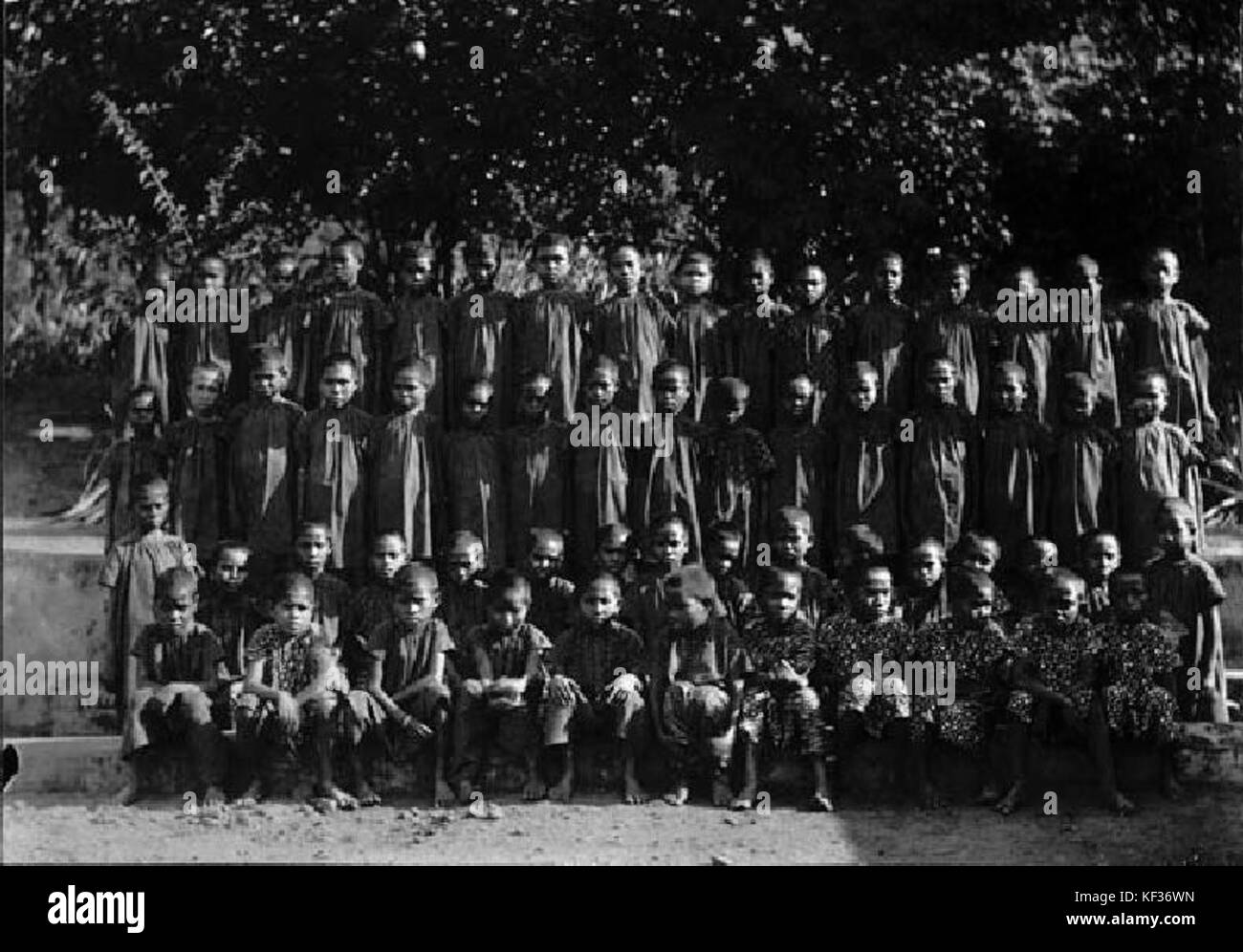 Catholic girls school vintage hi-res stock photography and images - Alamy