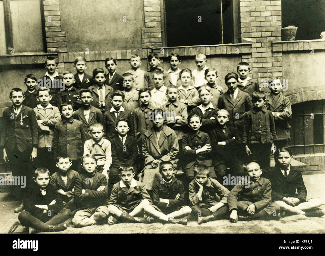 Class photo archive hi-res stock photography and images - Alamy