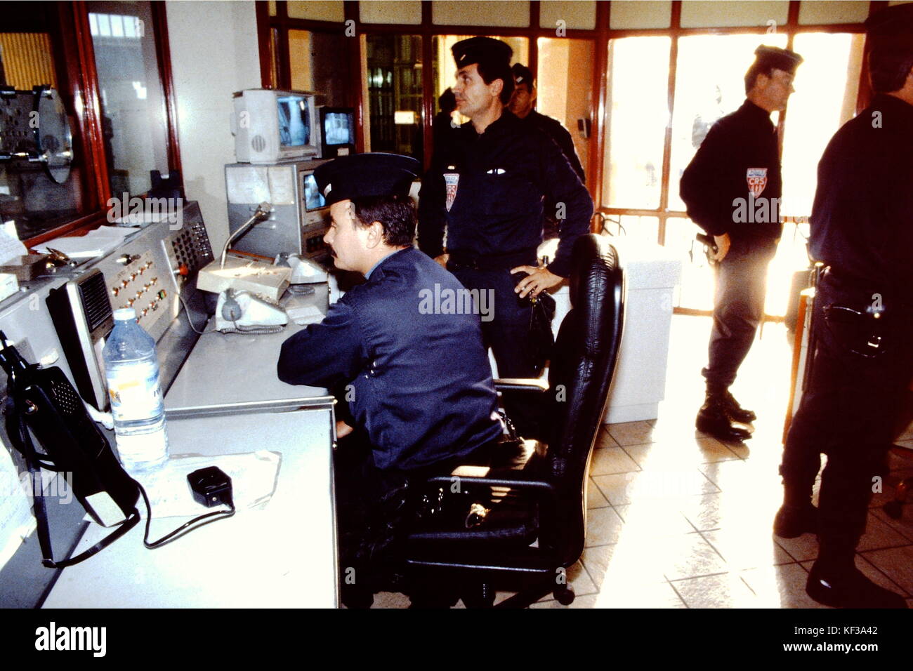 Riot police officers take the place of striking prison watchmen, Saint ...