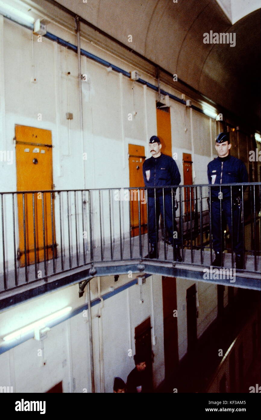 Riot police officers take the place of striking prison watchmen, Saint ...