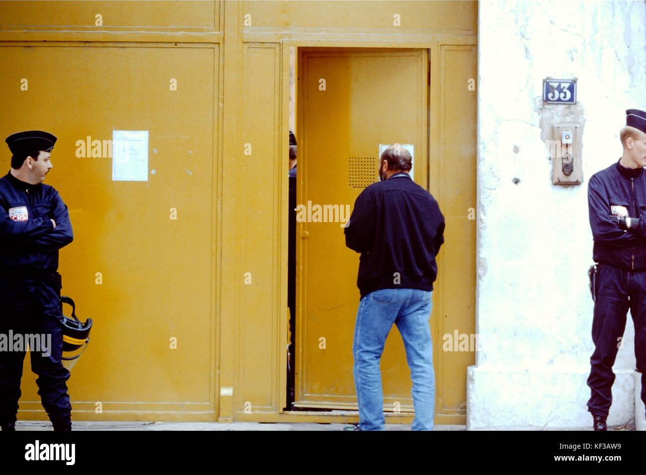 Riot police officers take the place of striking prison watchmen, Saint ...