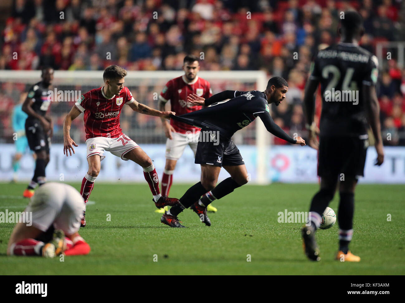 Bristol City's Jamie Paterson (left) and Crystal Palace's Ruben Loftus ...