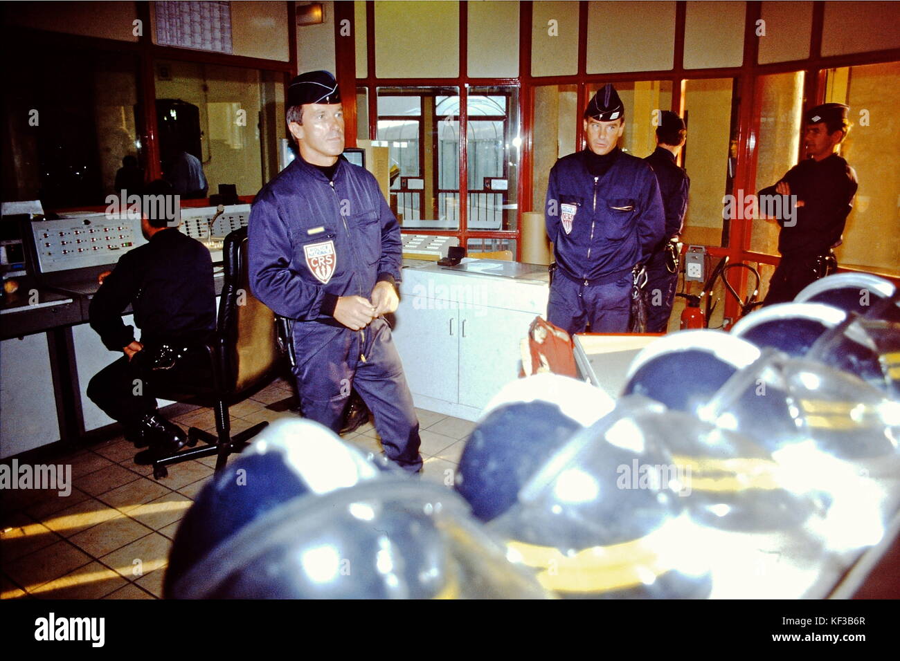 Riot police officers take the place of striking prison watchmen, Saint ...