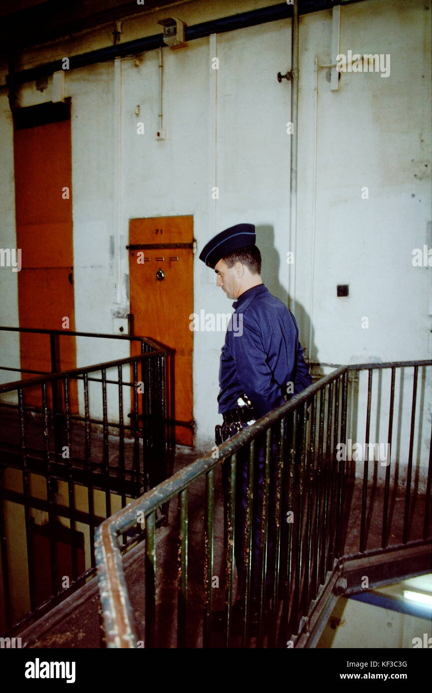 Riot police officers take the place of striking prison watchmen, Saint ...