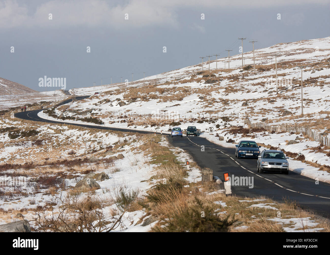 Cars winter mourne mountains hi-res stock photography and images - Alamy