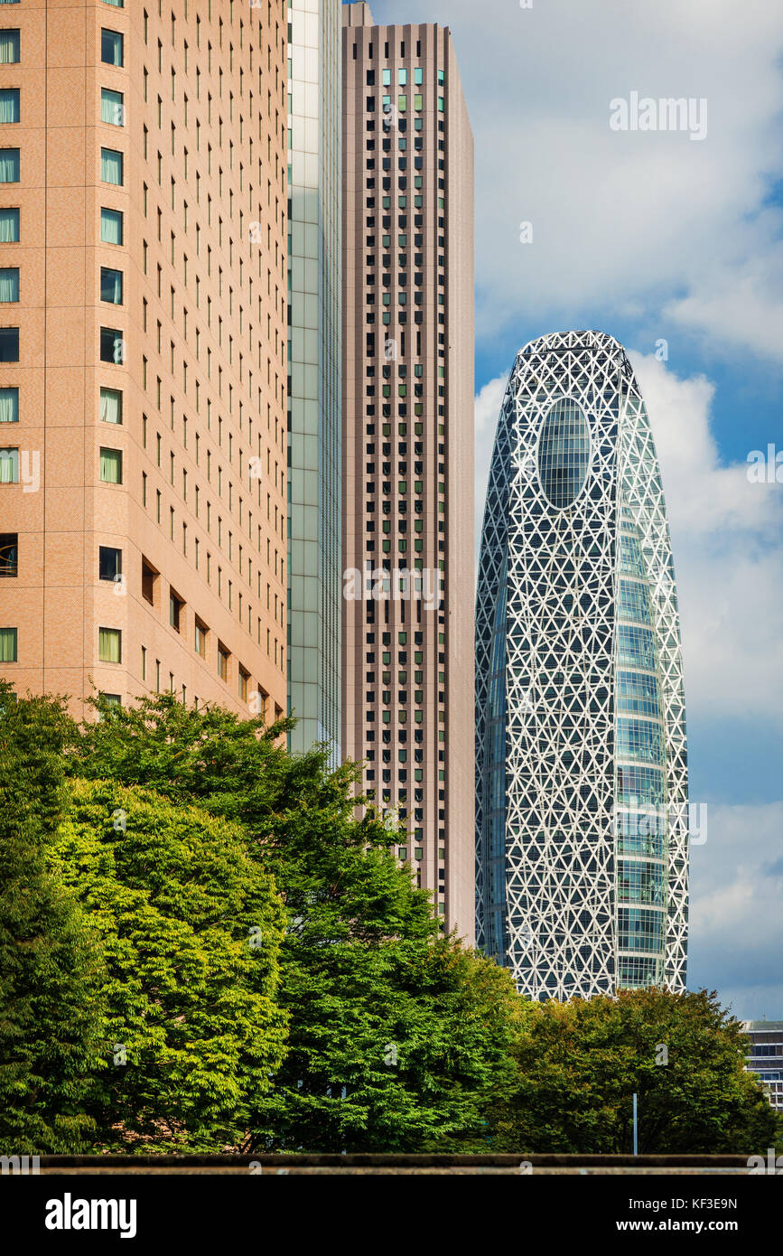 Shinjuku district modern skyscrapers in Tokyo with Coccon Tower Stock ...