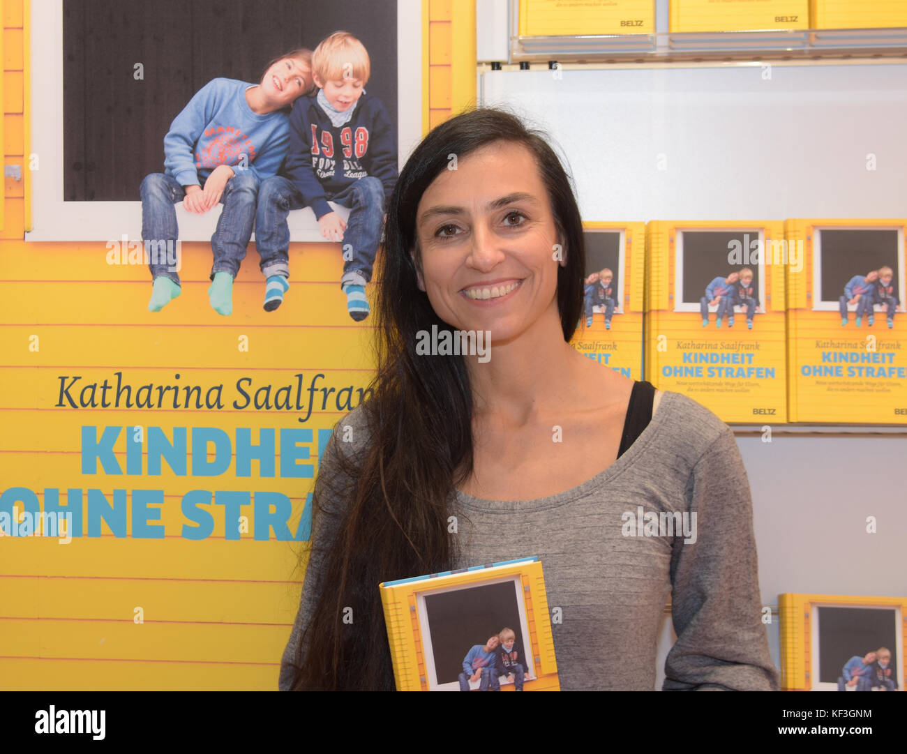 Supernanny book hi-res stock photography and images - Alamy