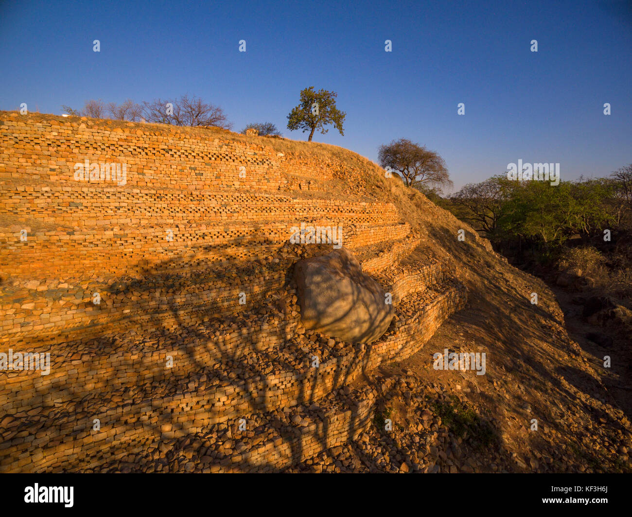 An aerial view of Khami Ruins Stock Photo - Alamy