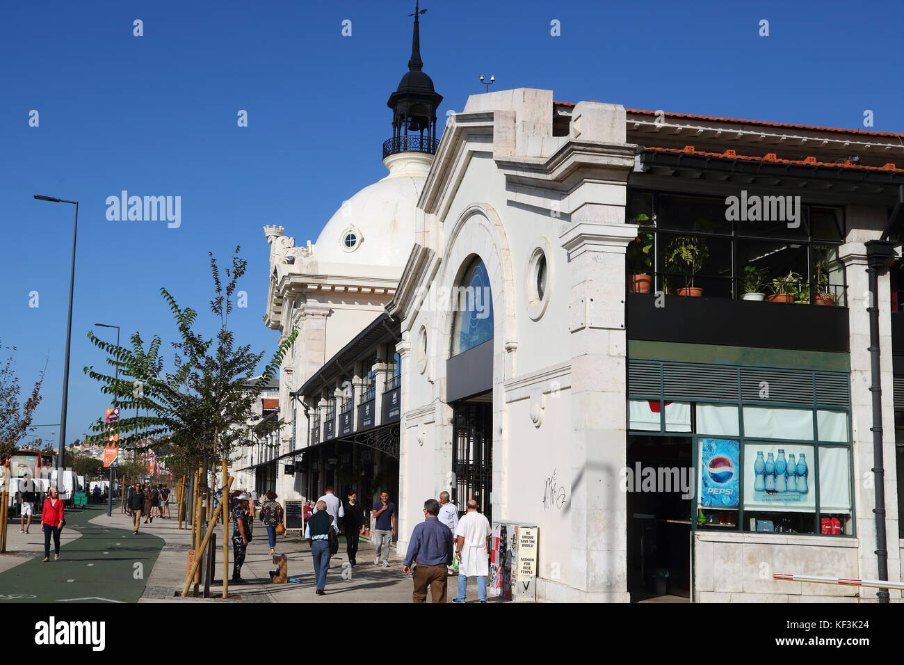 Mercado da ribeira hi-res stock photography and images - Alamy