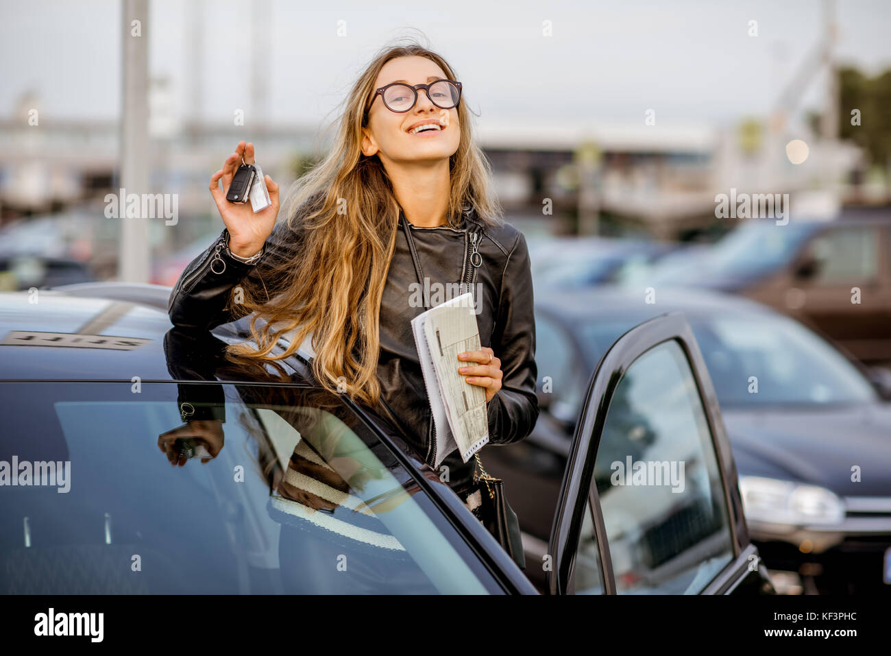 Woman renting a car Stock Photo - Alamy Woman renting a car Stock Photo - Alamy