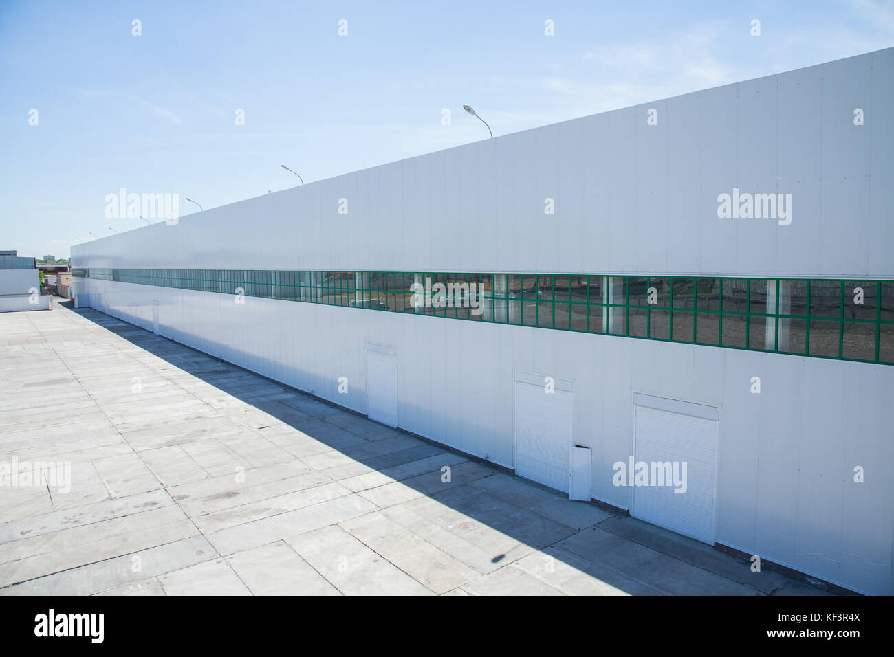 Warehouse exterior hi-res stock photography and images - Alamy