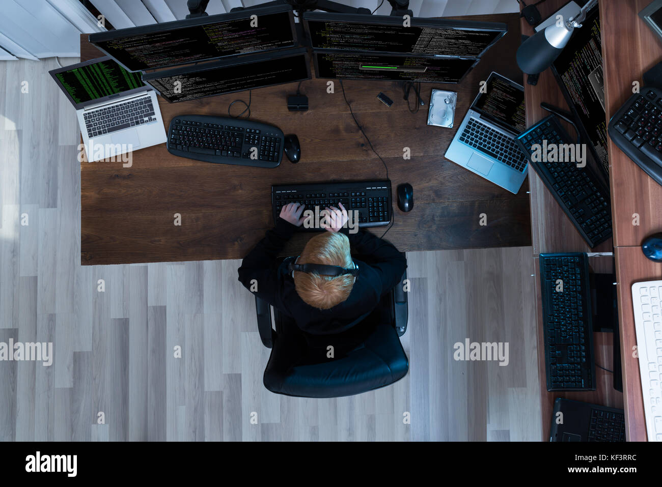 Computer screen code angle hi-res stock photography and images - Alamy