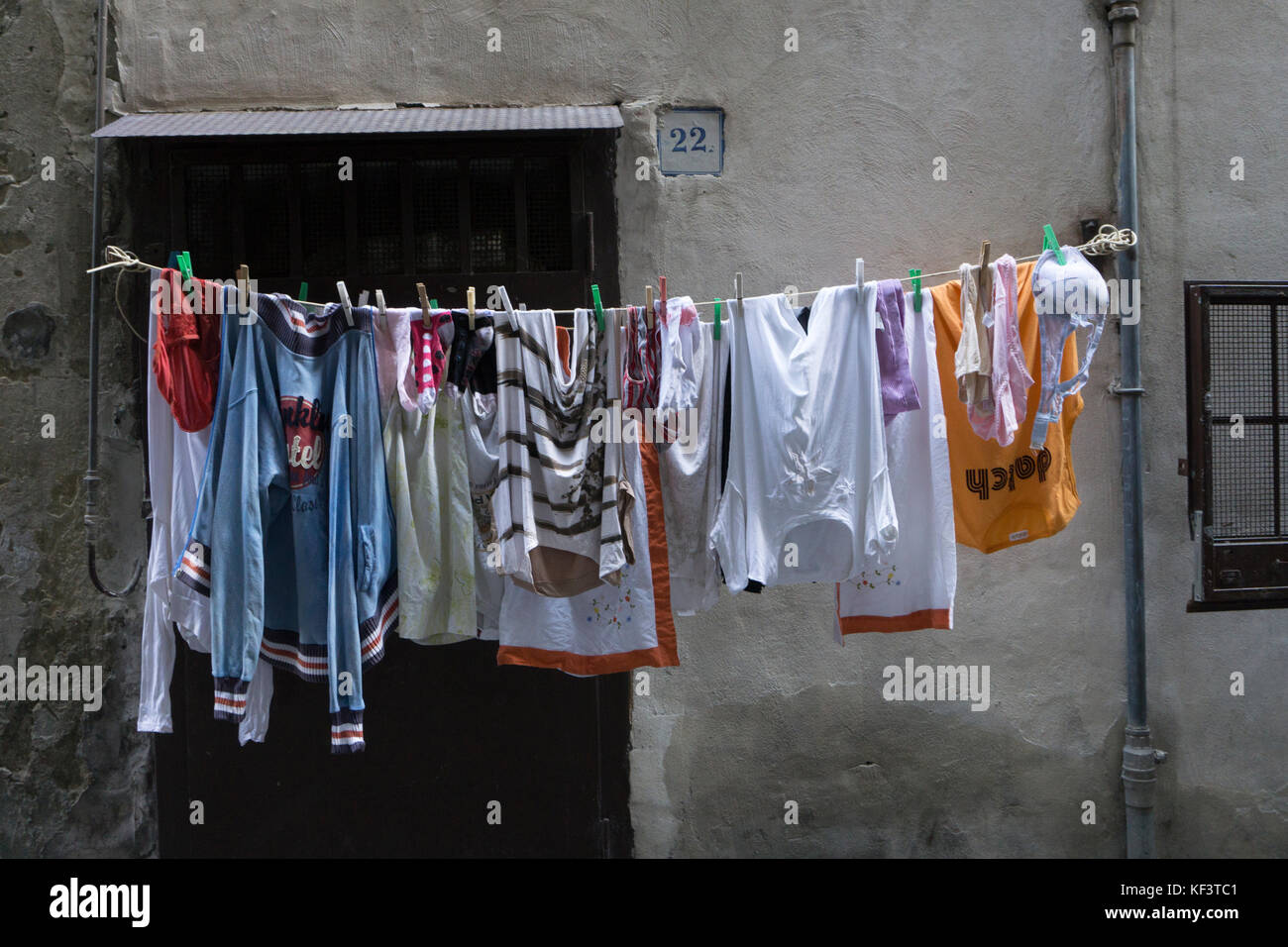 naples napoli washing lines Stock Photo - Alamy
