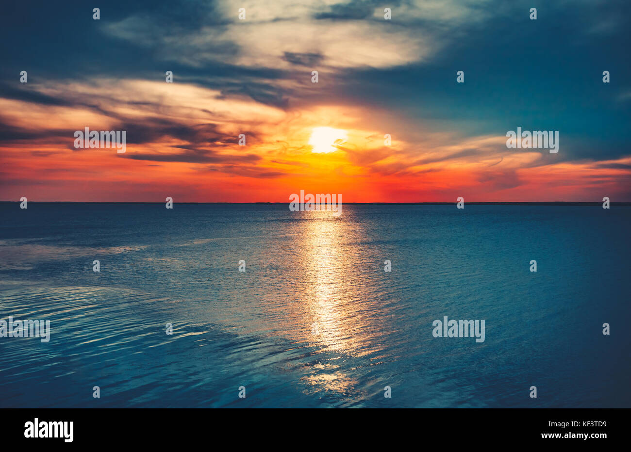 Colorful and Dramatic Sunset Sky Ocean Background Stock Photo - Alamy
